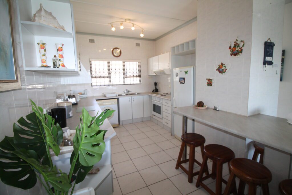 Ocean Breeze 11 Manaba Beach Self Catering Accommodation